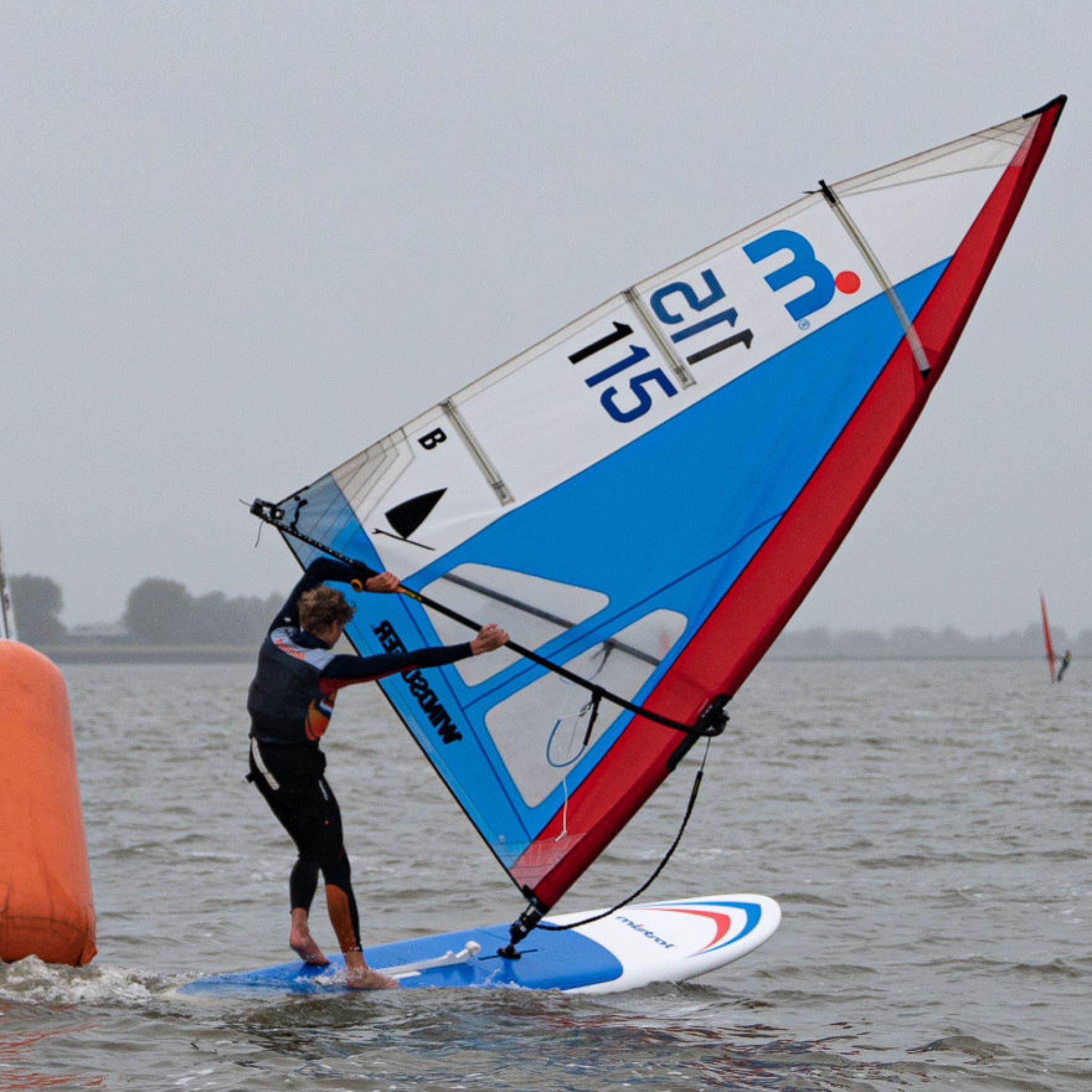 Windsurfer LT von Mistral im Retro-Look - dailydose.de